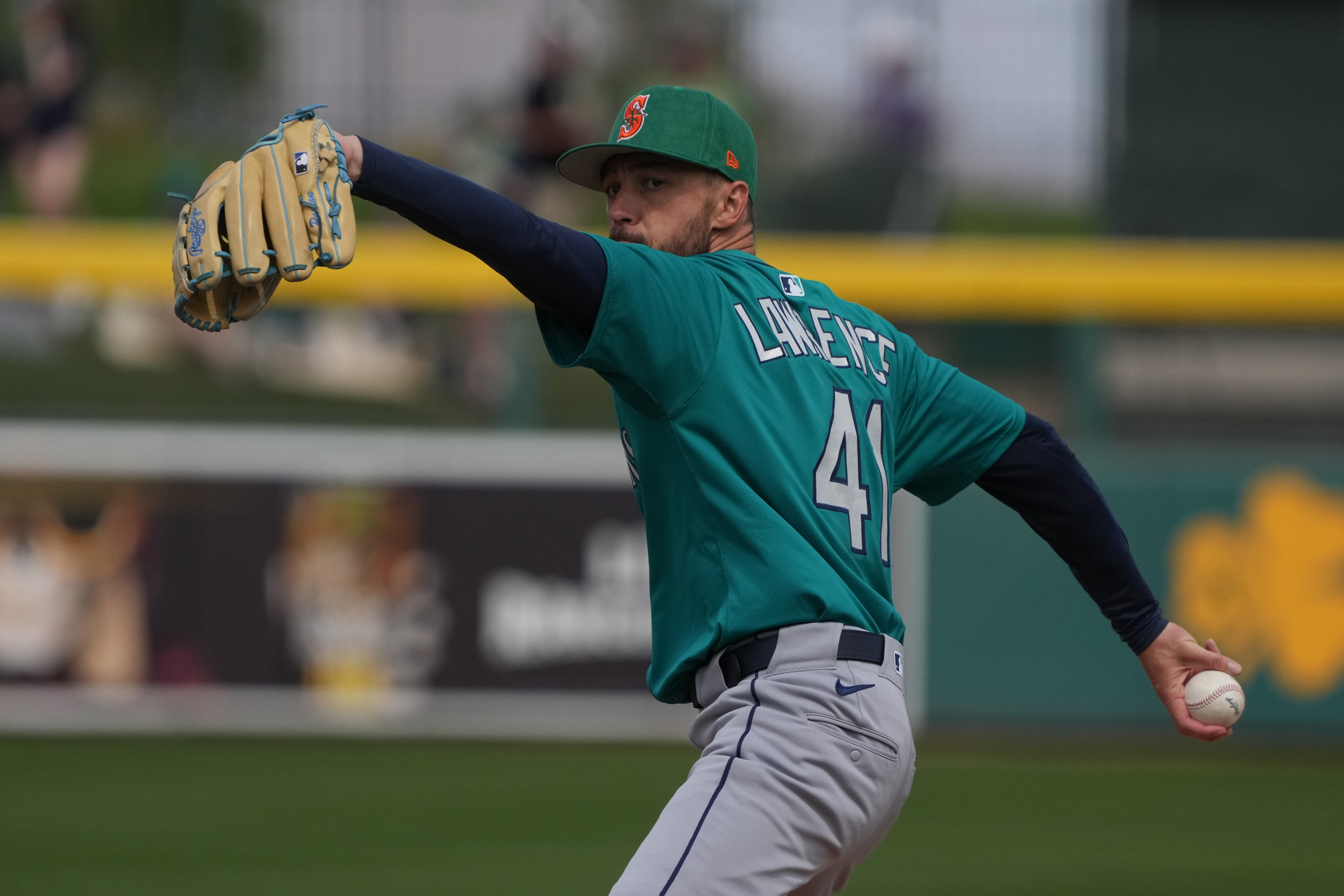 Mariners select right-hander in latest stop between player, team