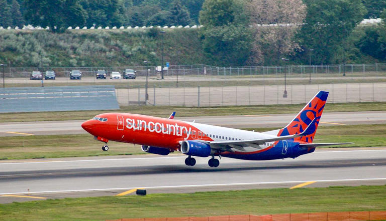 Allegiant Air, Sun Country Airlines agree to $1.5B merger