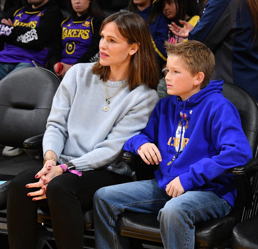 Jennifer Garner gives rare insight into mom life with her 3 children in ...