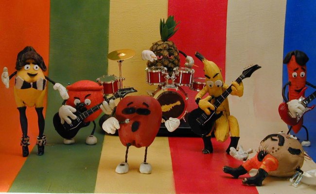 Eli Roth Announces Surprise ‘Rotten Fruit' Reunion - Punk Claymation ...