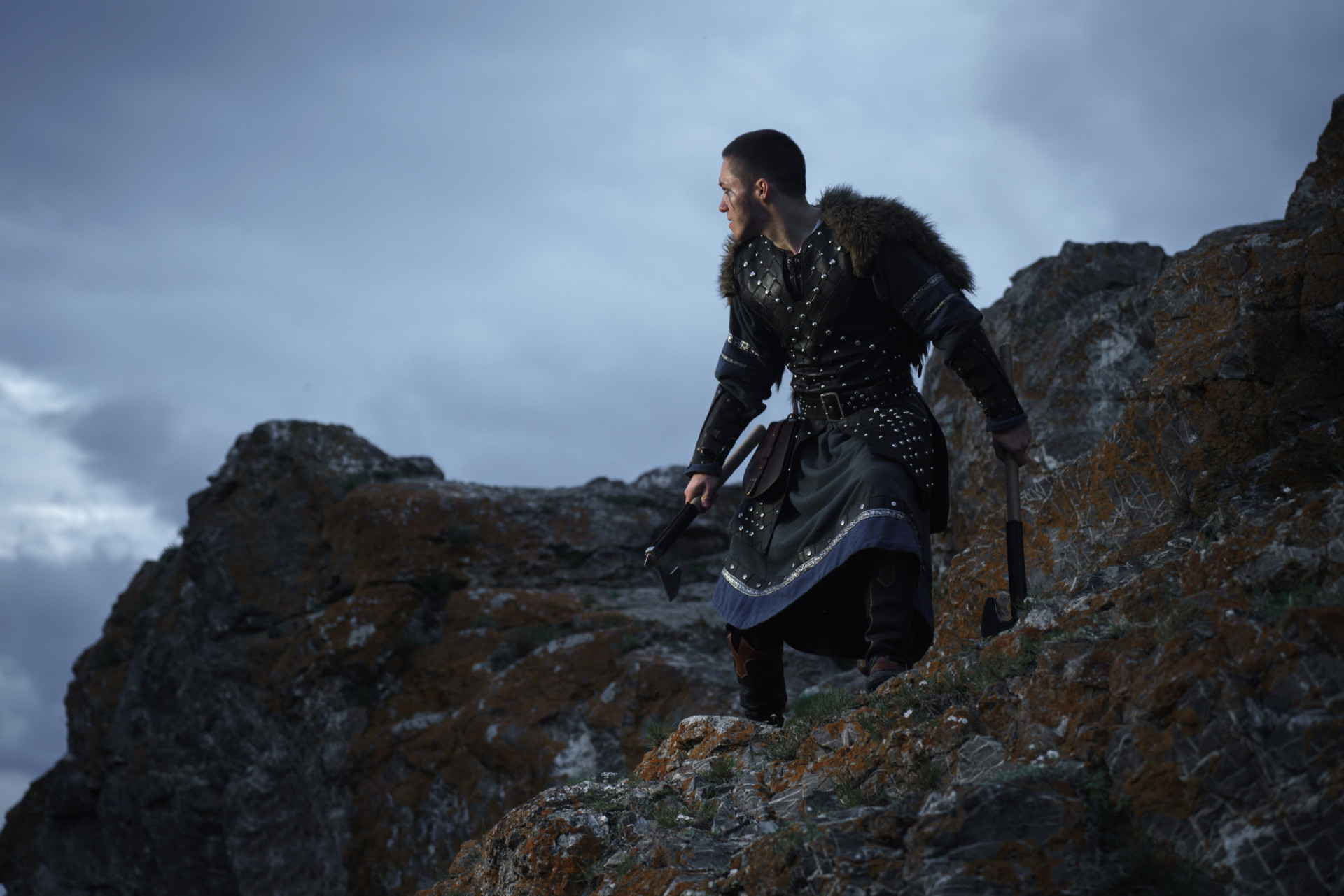 A bone-chilling look at how Viking skulls reveal a myriad of severe ...