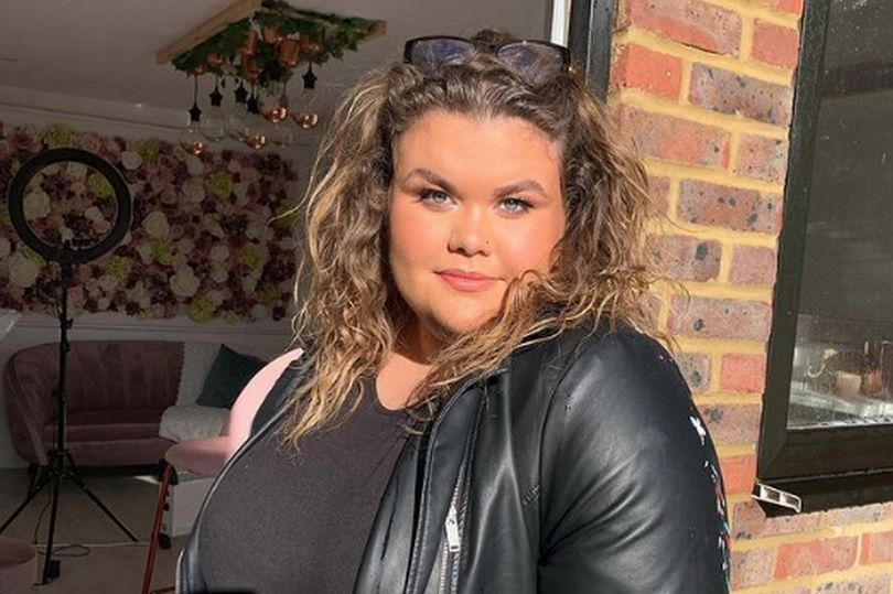 Gogglebox's Amy Tapper flaunts six stone epic weight loss as she wows ...