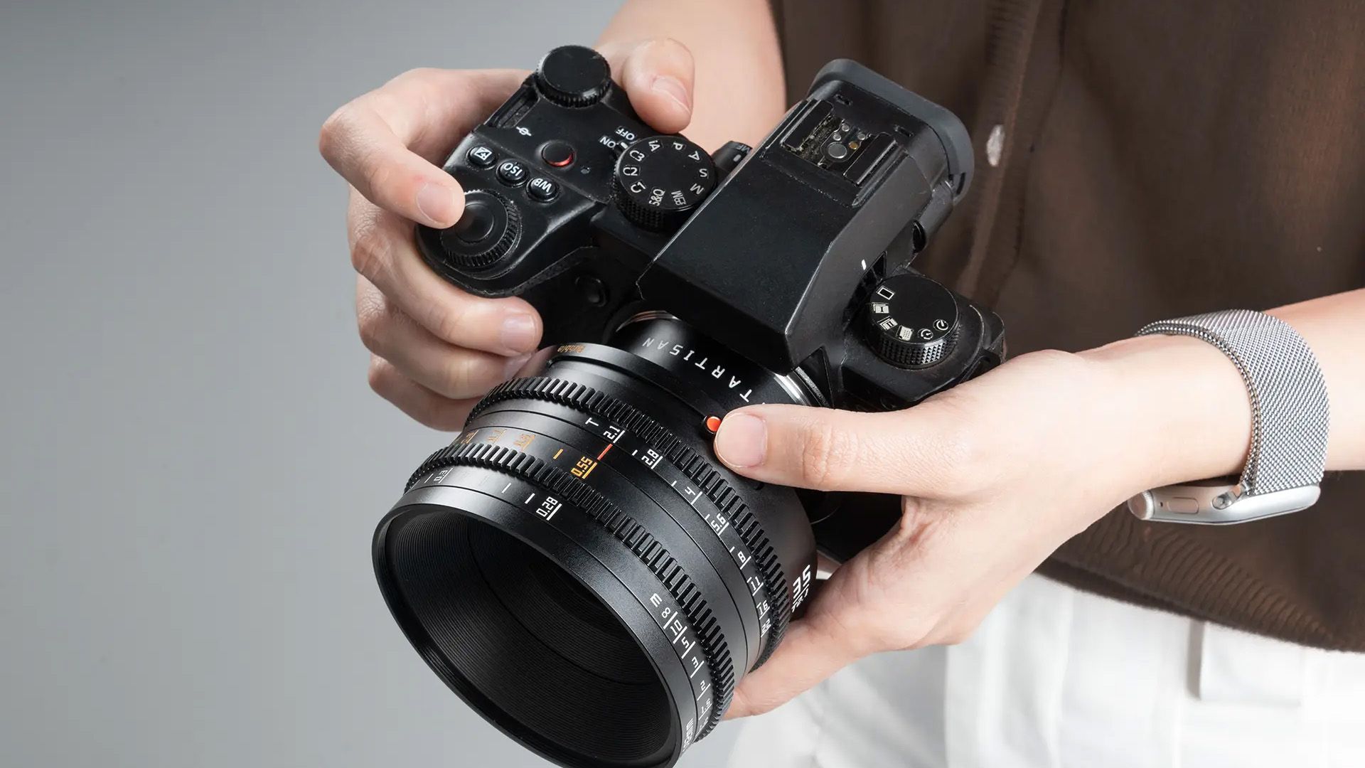 Love bubble bokeh? This new lens has an unusual slider that customizes ...