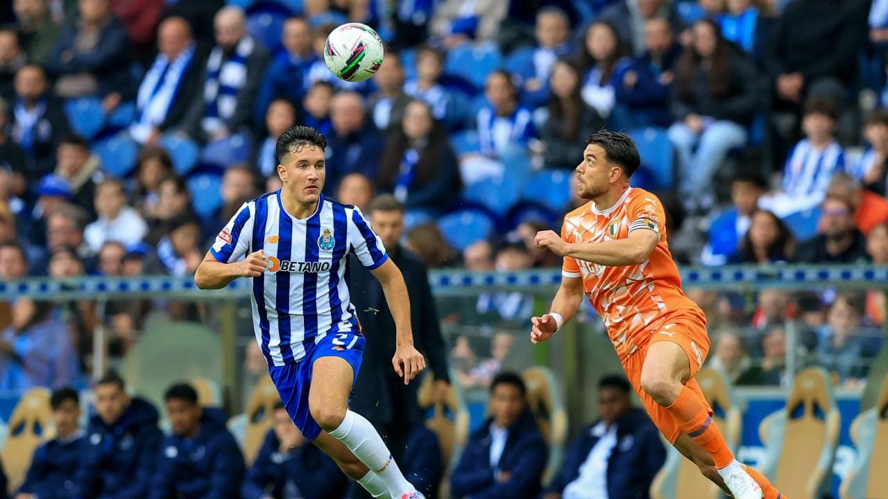 Enea Mihaj: «Rodrigo Mora? O futuro de Portugal é ele»