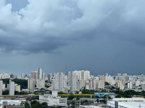 Defesa Civil emite alerta para chuvas fortes, raios e ventos de mais de ...