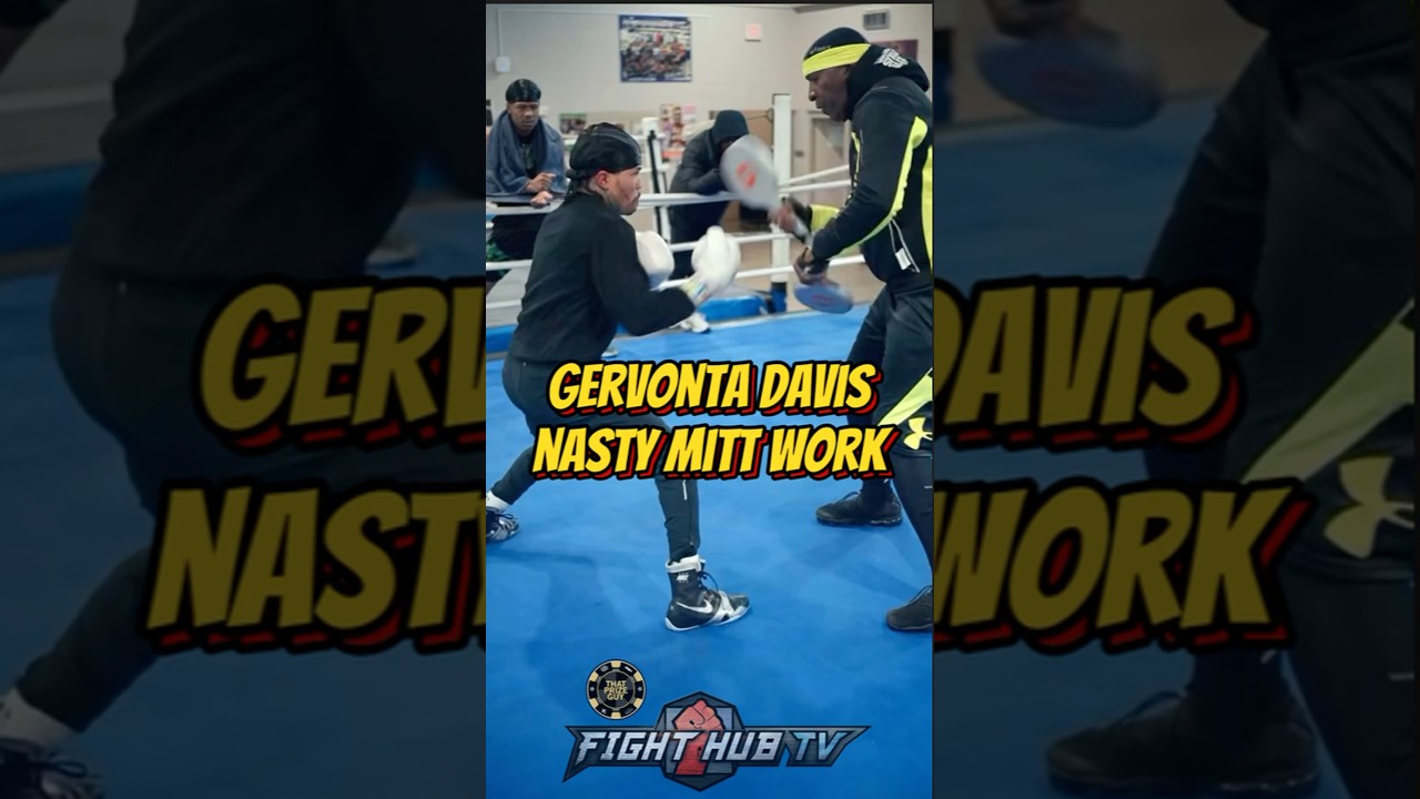 Gervonta Davis sharpens his striking with vicious mitt work session