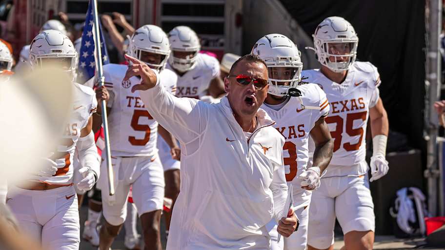 Texas State Transfer Kicker Signs With Texas Longhorns