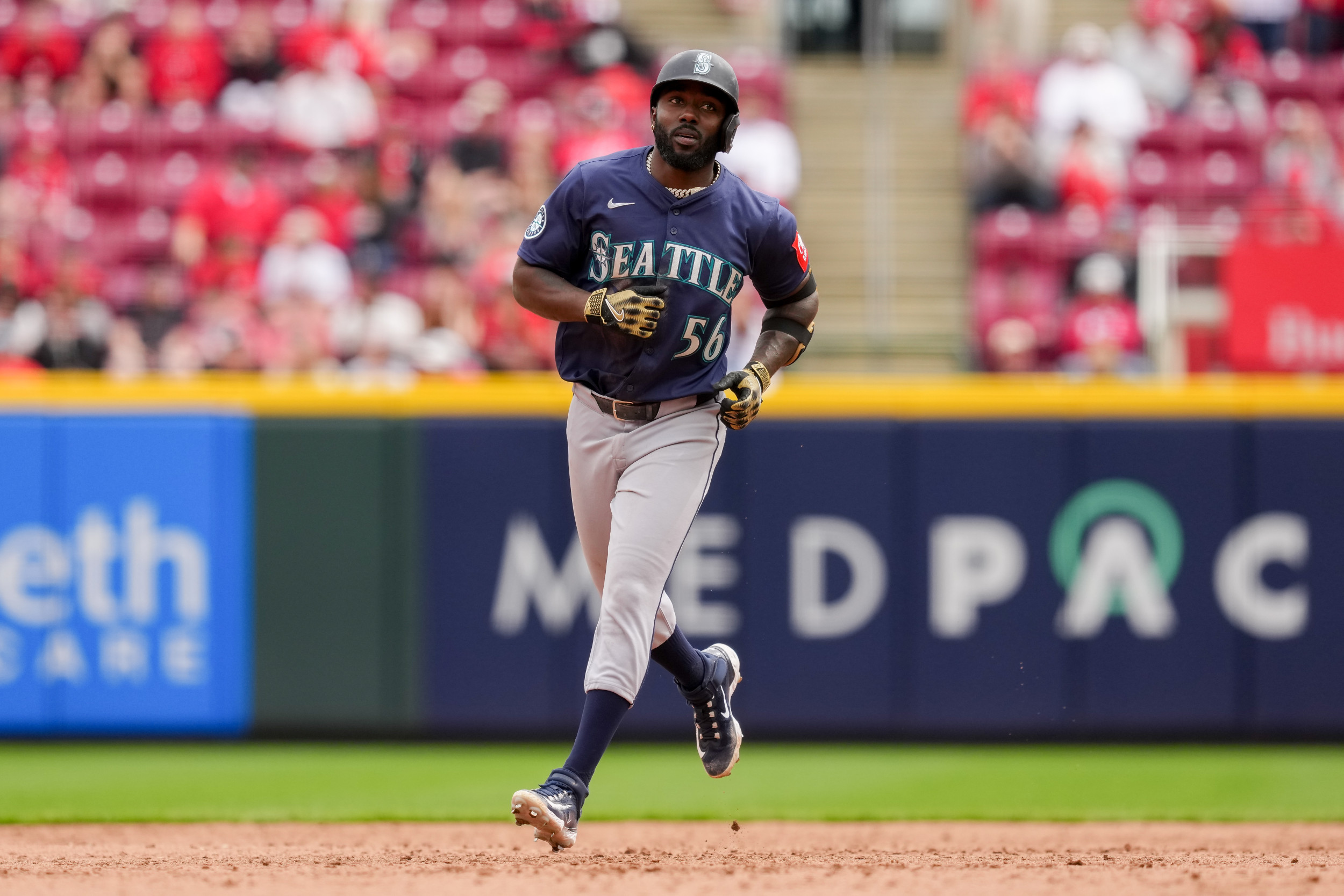 Dodgers Could Pursue $71 Million All-Star Outfielder in Trade With Mariners