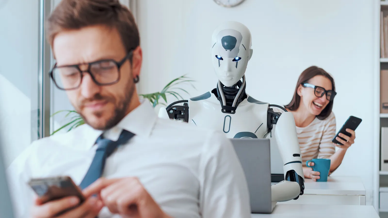 No workforce ready to back AI data centers and factories, warns Ford CEO