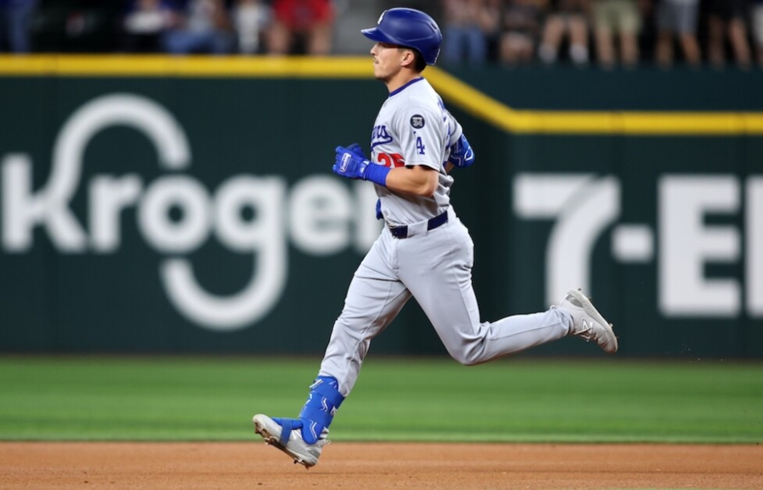 Recap: Yoshinobu Yamamoto Outduels Jacob deGrom; Dodgers Beat Rangers On Tommy Edman’s Home Run
