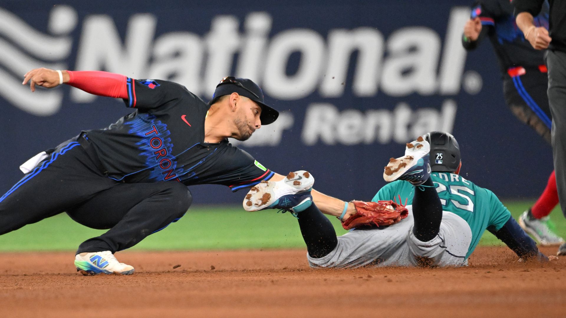 Three Outfield Assists For Barger, Jays Beat Mariners