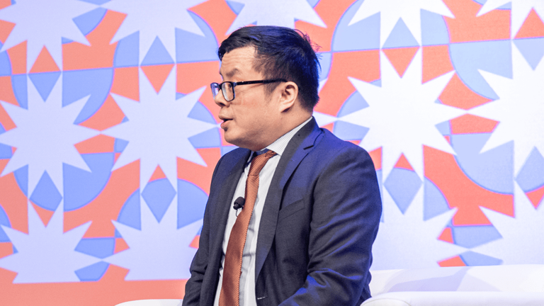 Former Columbia Journalism Review Editor Defends "Pointed Interactions ...