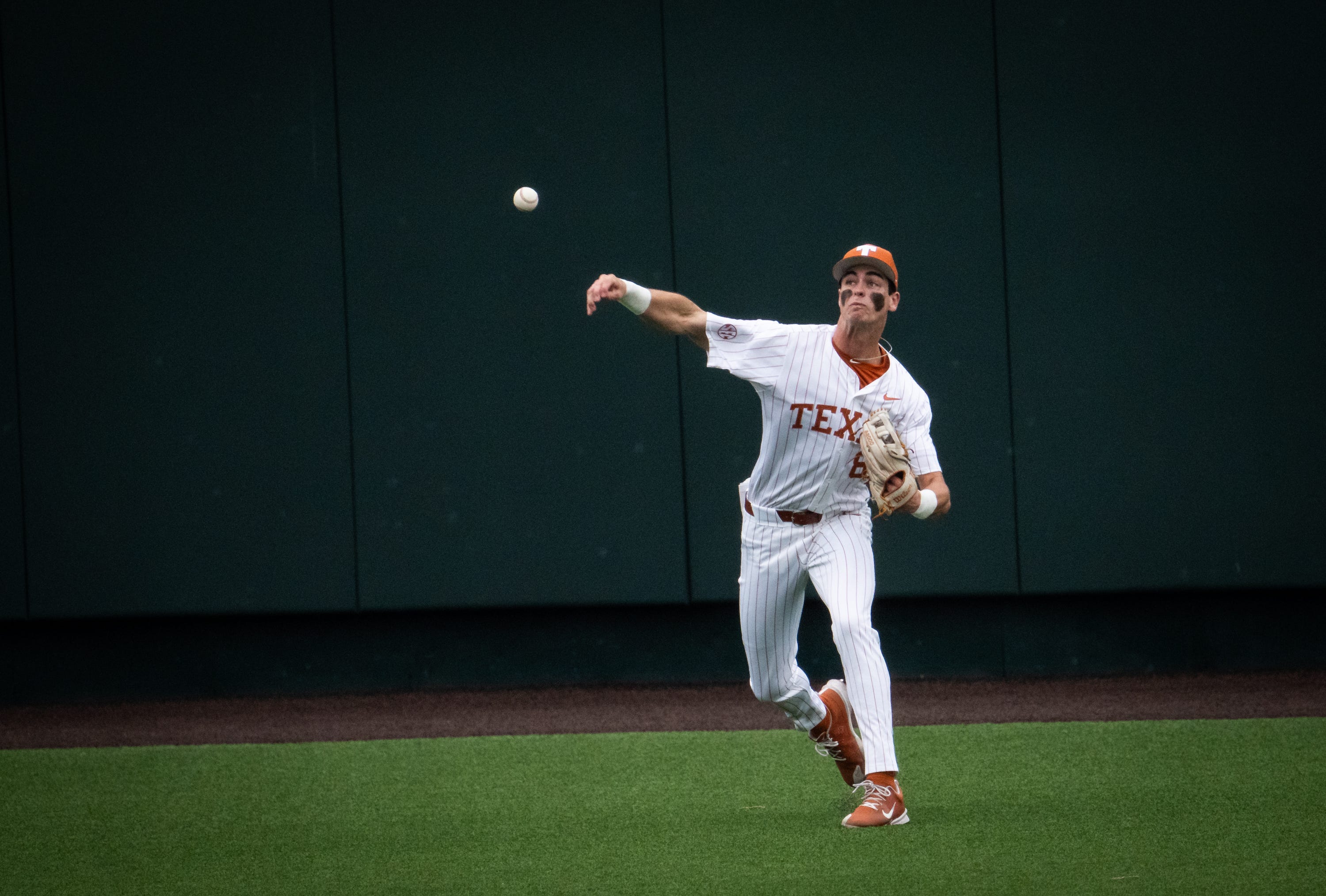 Texas baseball rankings: Where Longhorns sit in polls after sweep of Auburn