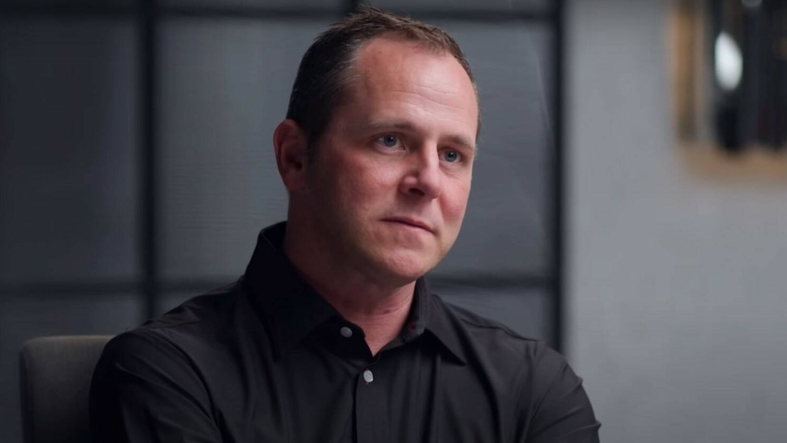 Chase Hughes, militar experto en interrogatorios: "En cada discusión ...