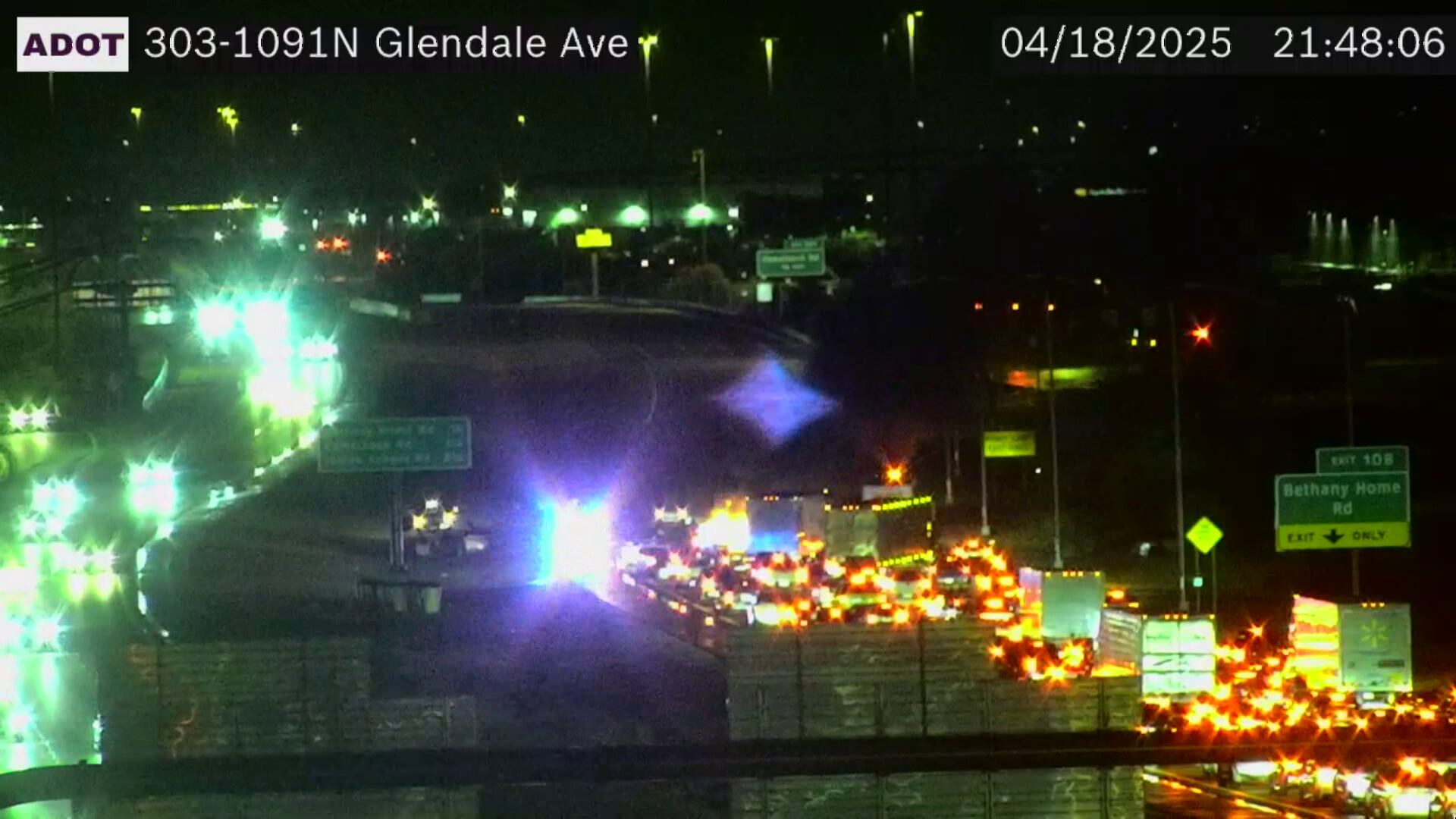At least 1 killed in fiery crash on Loop 303 near Glendale; freeway reopens