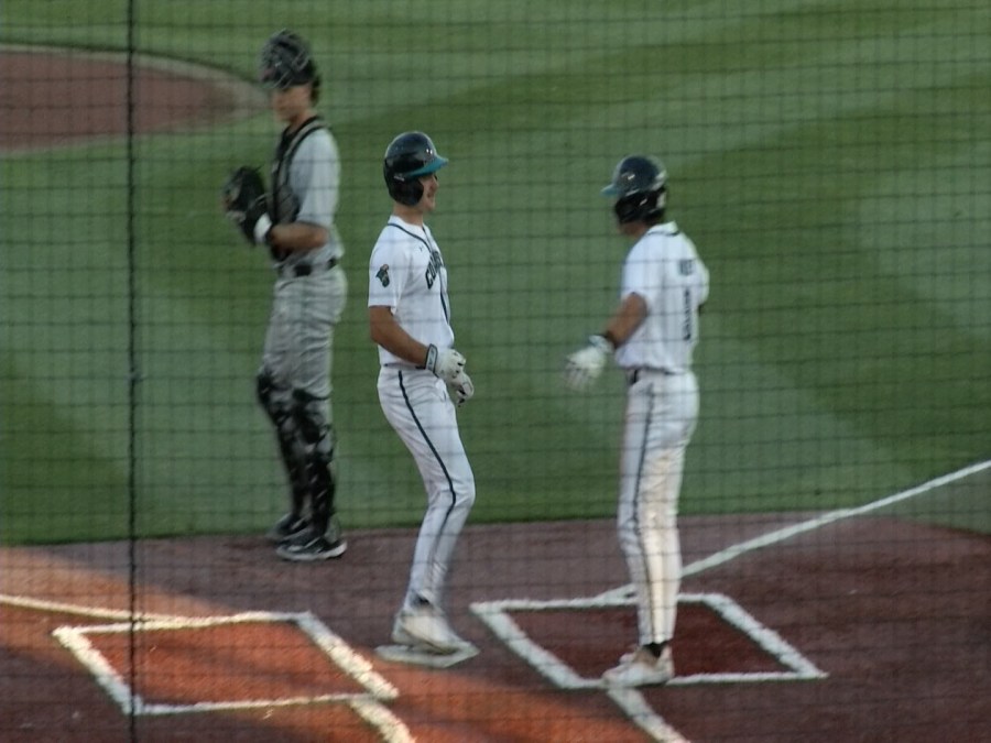 (21) CCU baseball takes series, defeats Marshall, 10-0