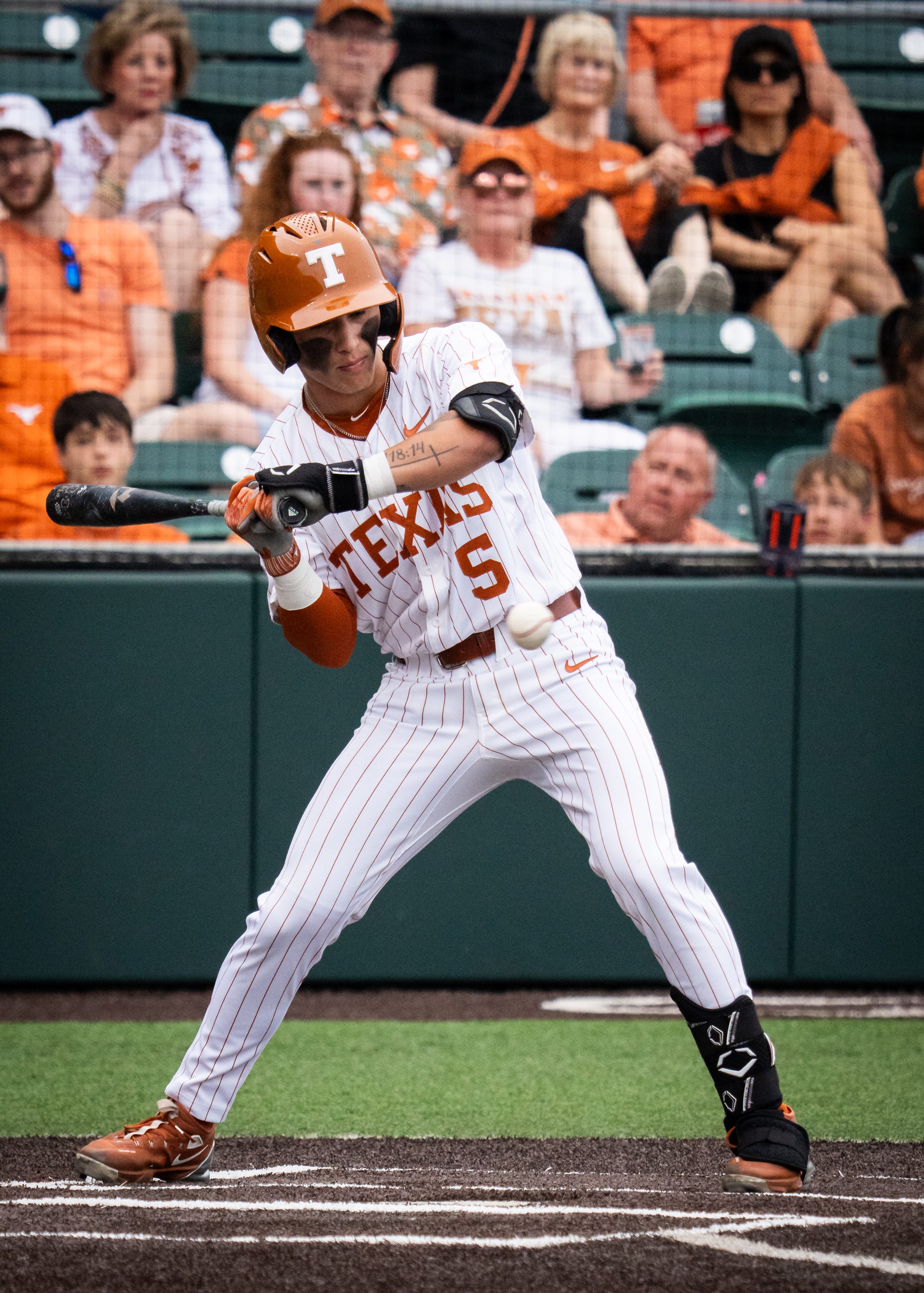 Texas baseball vs Texas A&M in weather delay in first game of Lone Star ...