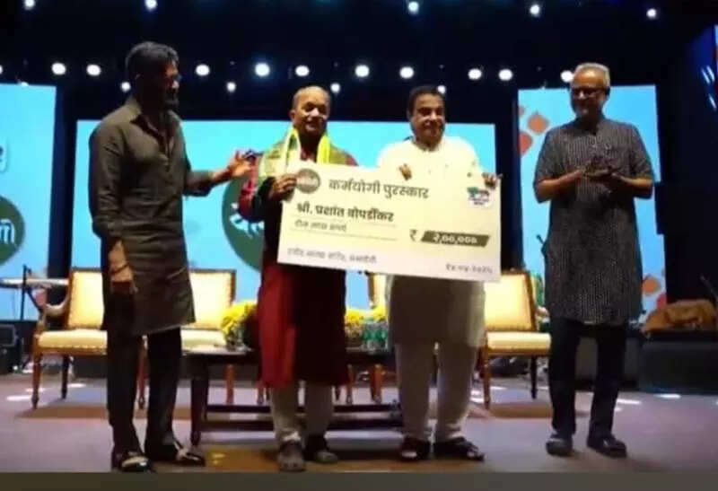 Prashant Bopardikar conferred with ‘Karmyogi Dronacharya Award’