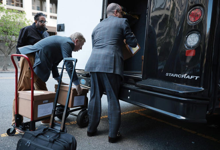 Mark Zuckerberg’s explosive ‘smoking gun’ emails about Instagram ...