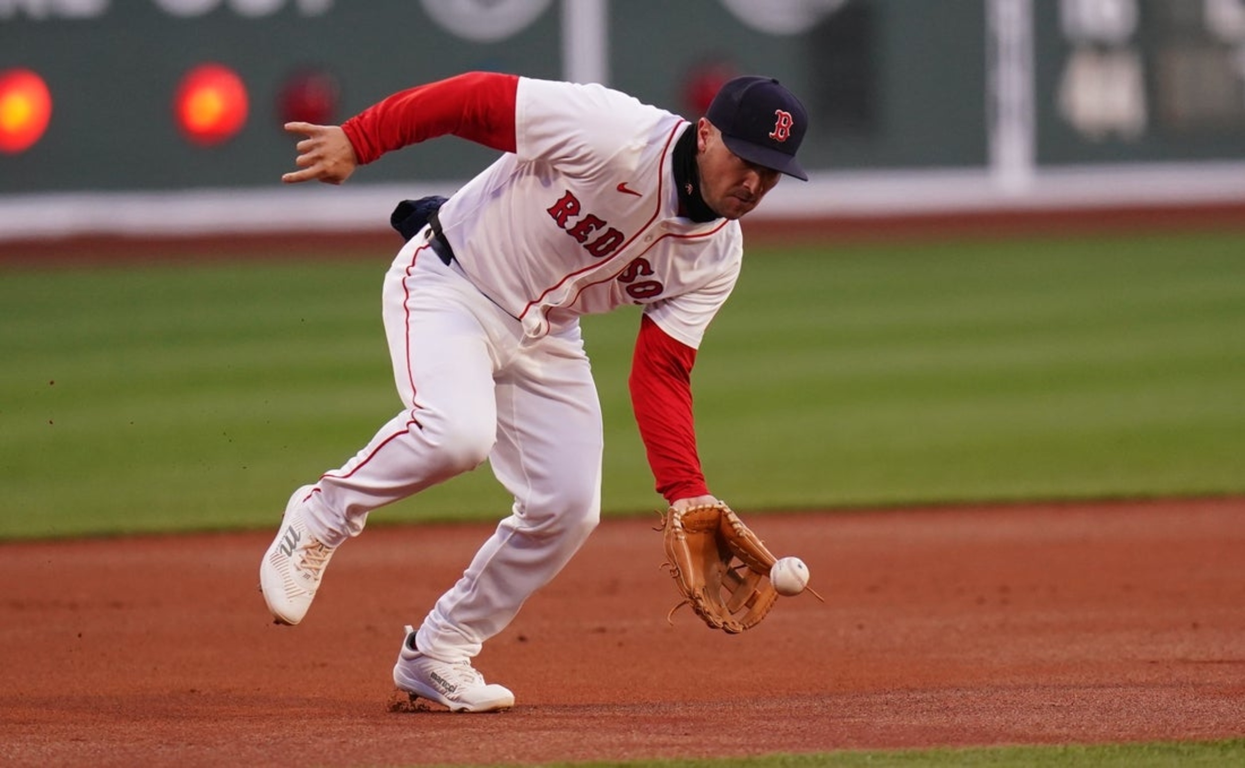 Red Sox activate 3B Alex Bregman, DFA RHP Michael Fulmer