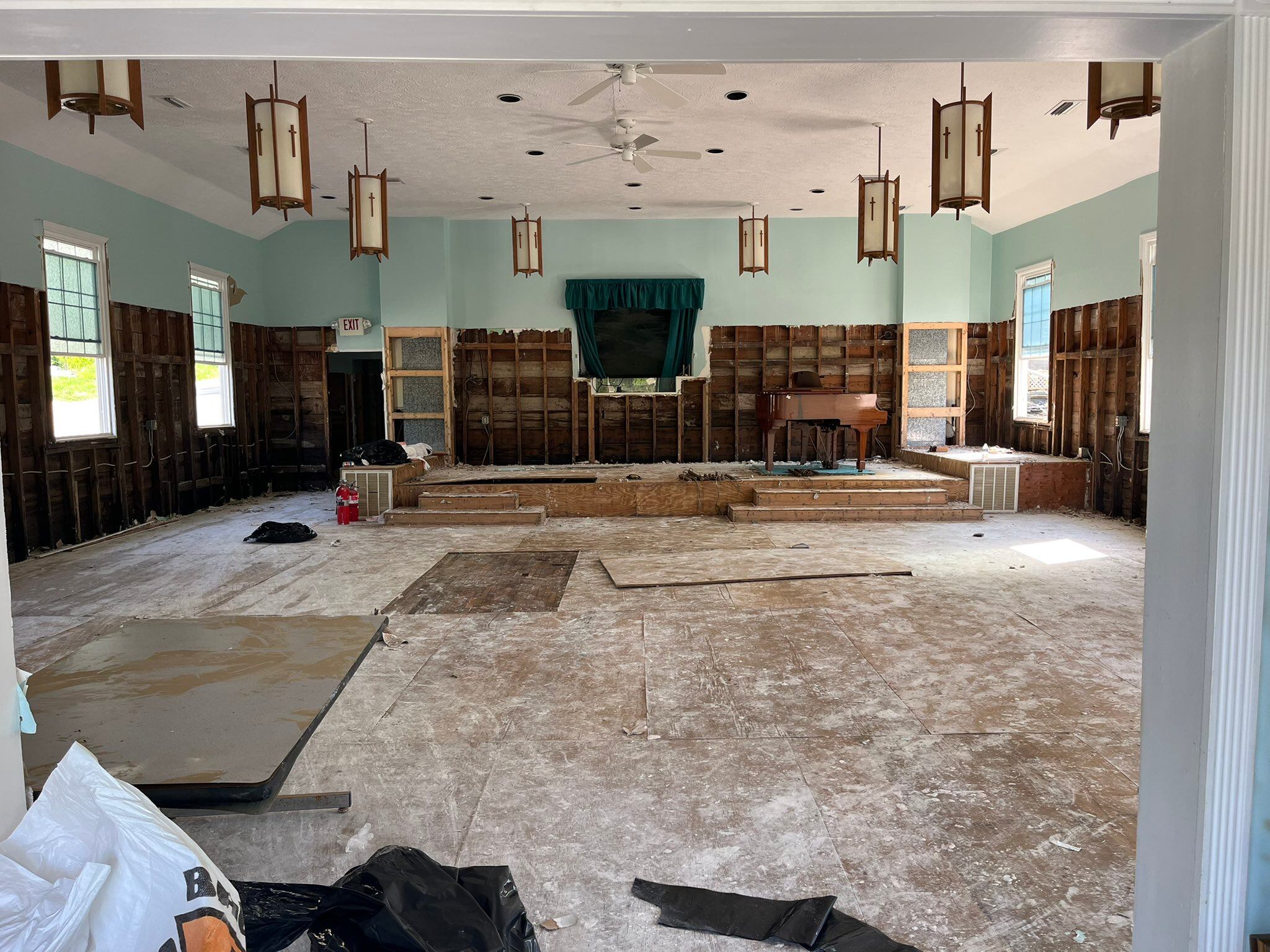 Flood clean up resumes in Frankfort; other problems emerge