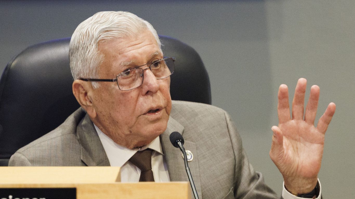 Miami boards debate how to replace Manolo Reyes, Kevin Marino Cabrera