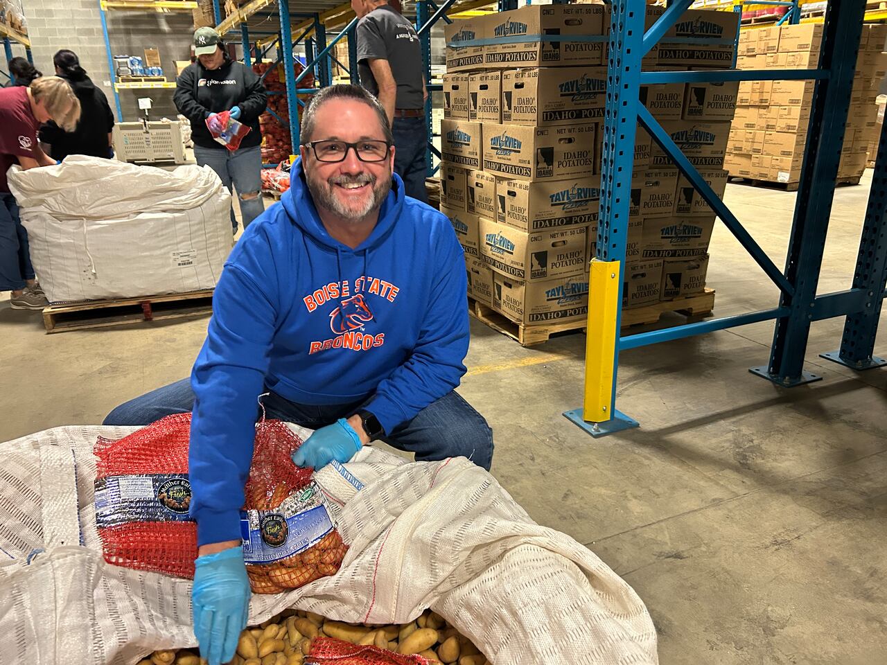 Man with terminal cancer aims to spend his remaining time volunteering ...