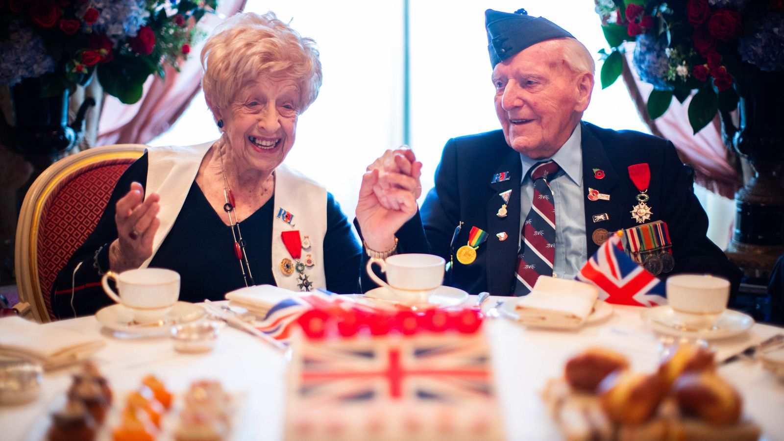 'Raise a glass': Pub hours extended for 80th VE Day celebrations