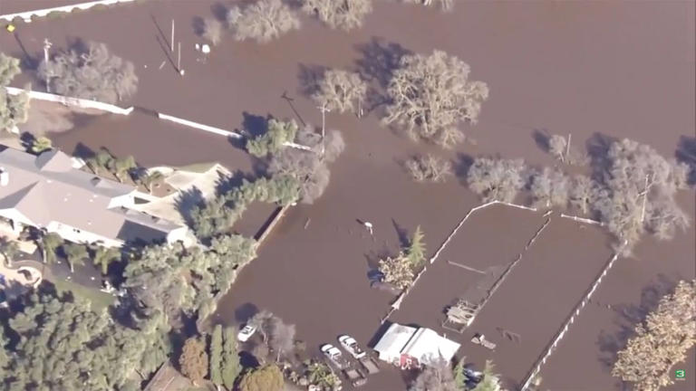 Miles of Delta levees at risk of collapse in the next 25 years. Repairs ...