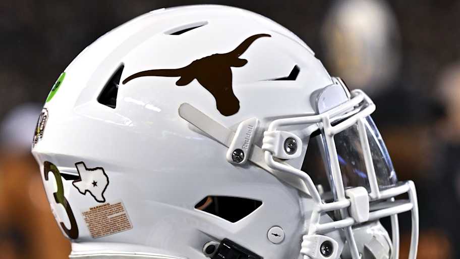 Texas Longhorns Punter Enters Transfer Portal