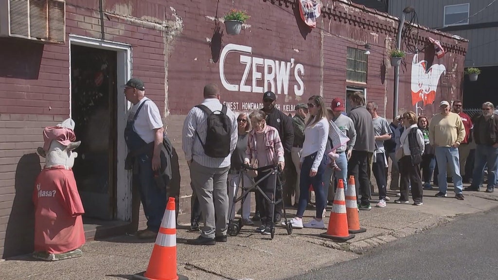 Community traditions, comfort food in Philadelphia take center stage ...