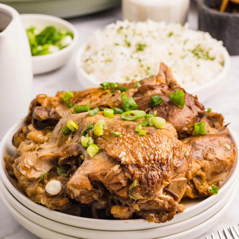 Easy Slow Cooker Chicken Adobo (Filipino Recipe)