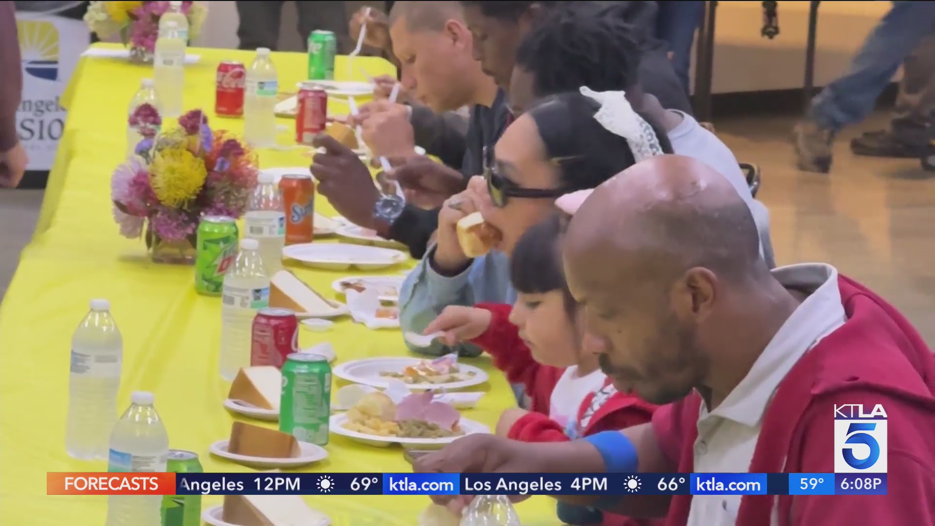 L.A. Mission hosts Easter supper, providing thousands with free meals