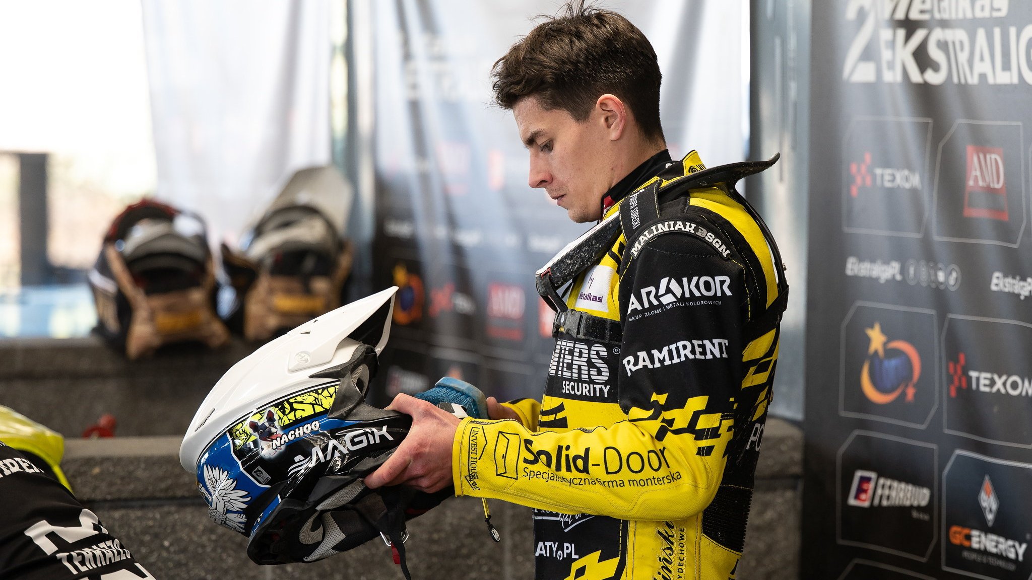 Mistrz świata wciąż szuka formy! Wizyta Hollowaya mu pomoże?