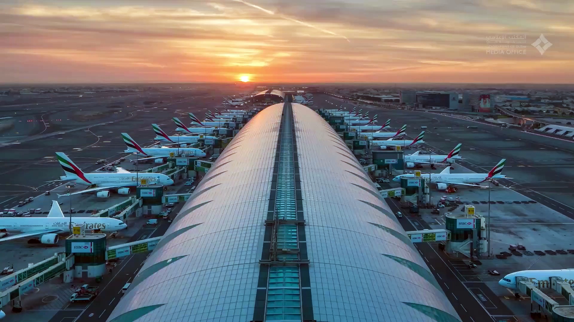Watch: Sheikh Hamdan tours Emirates catering facility producing over ...