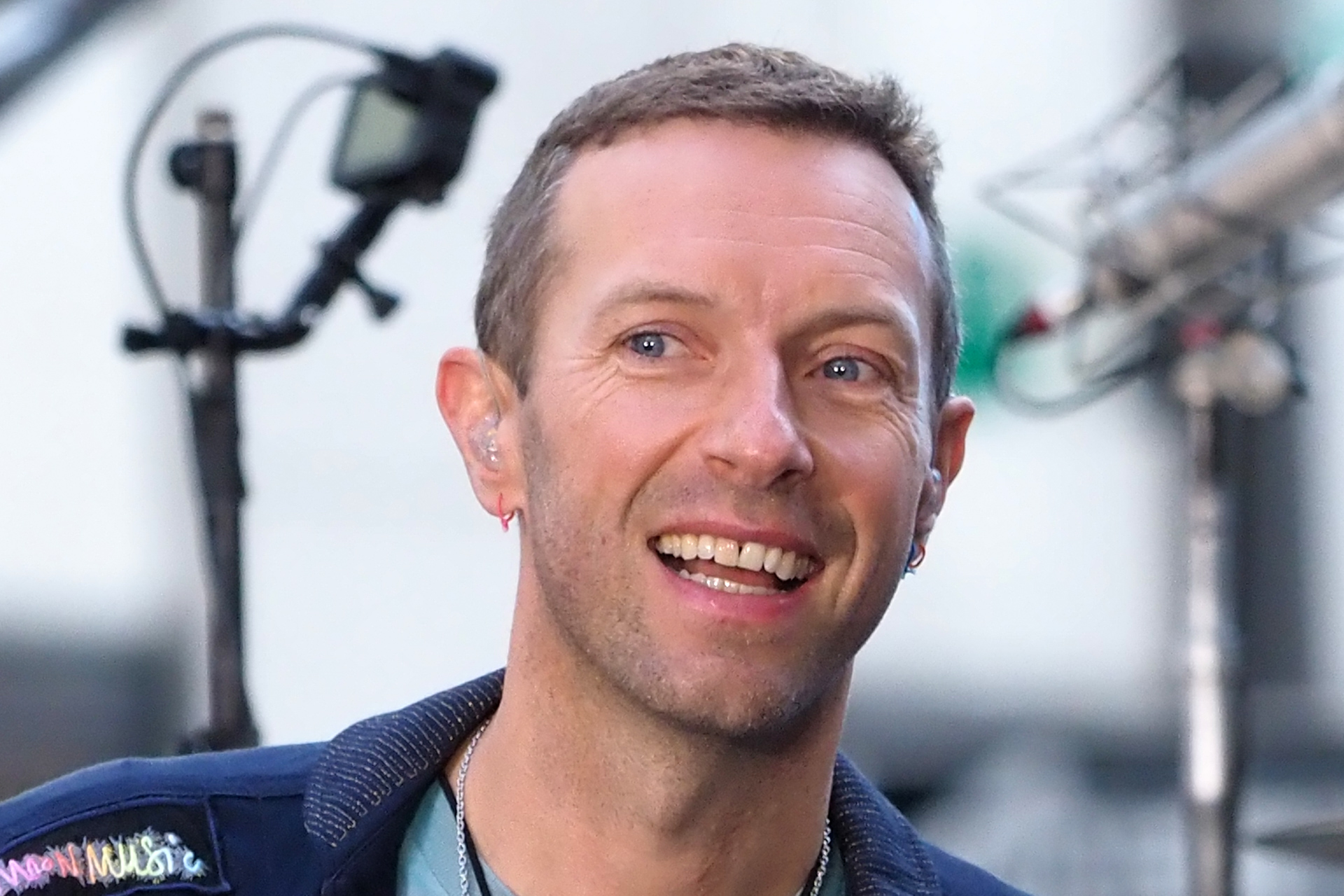 Étrange comparaison Chris Martin : « un peu comme faire la vaisselle