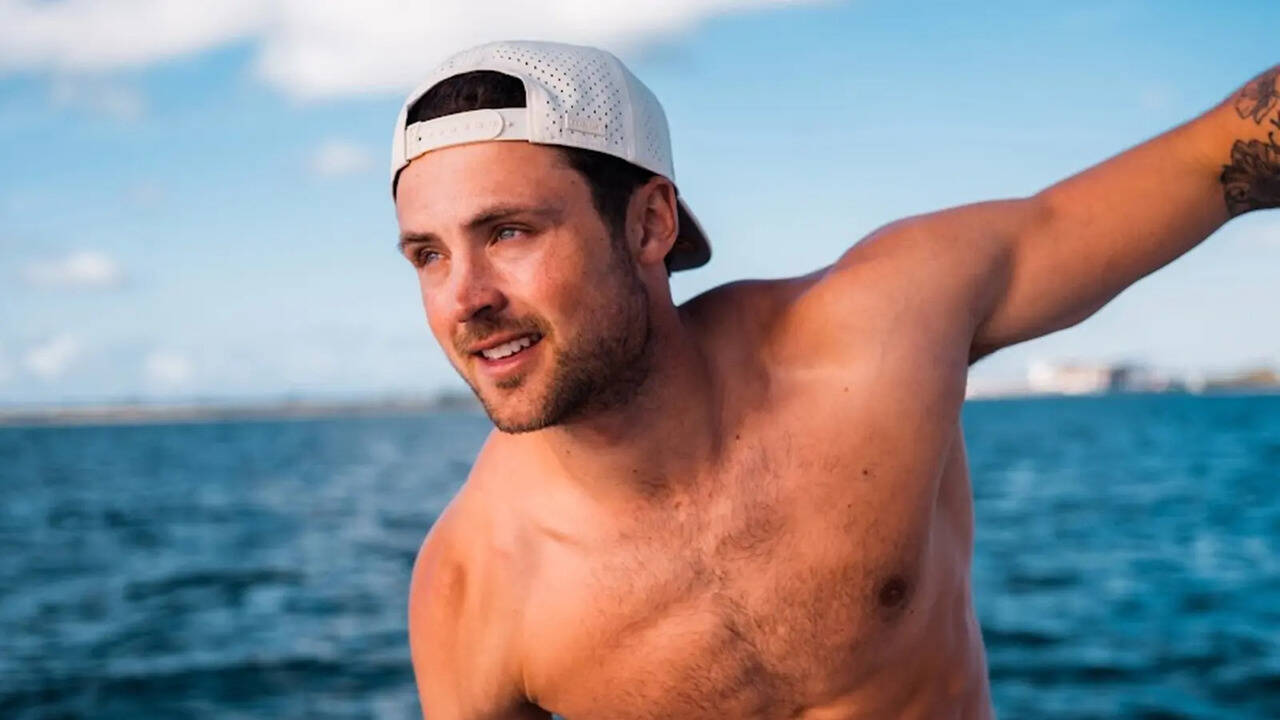 Dylan Efron Saves Two Women On Miami Beach, Reminds Netizens Of Brother ...