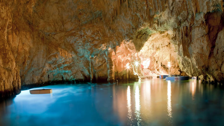 A Dreamy Seaside Getaway In Italy Is A Hidden Cove Of Grottos, Lemon ...