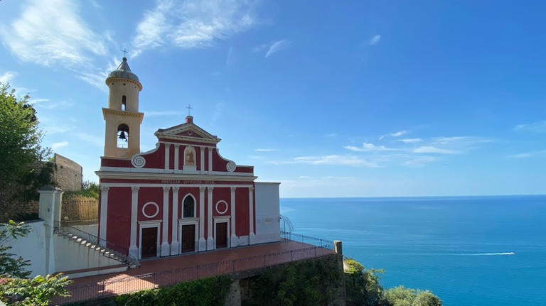 A Dreamy Seaside Getaway In Italy Is A Hidden Cove Of Grottos, Lemon ...