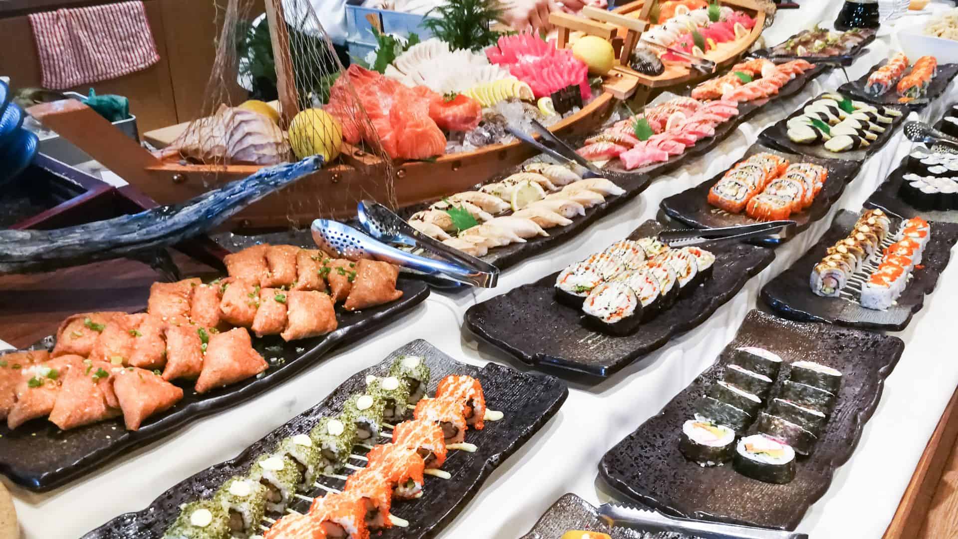 14 Foods You Should Never Touch at a Buffet (No Matter How Hungry You Are)