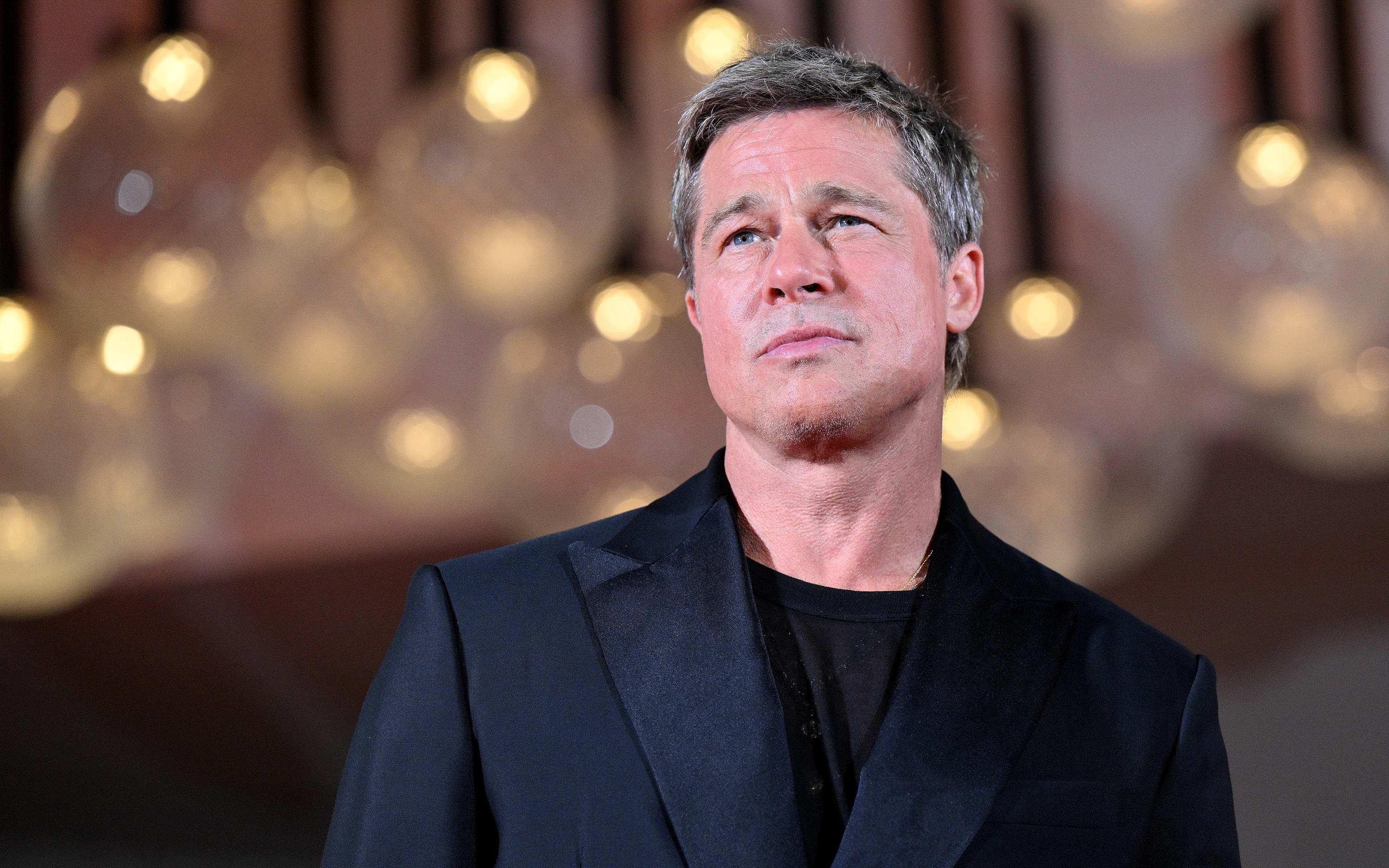 Brad Pitt stilista con Sat Hari, il brand è Made in Tuscany