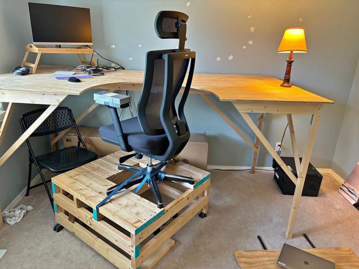 25 Ridiculous DIY Projects Gone Totally Wrong