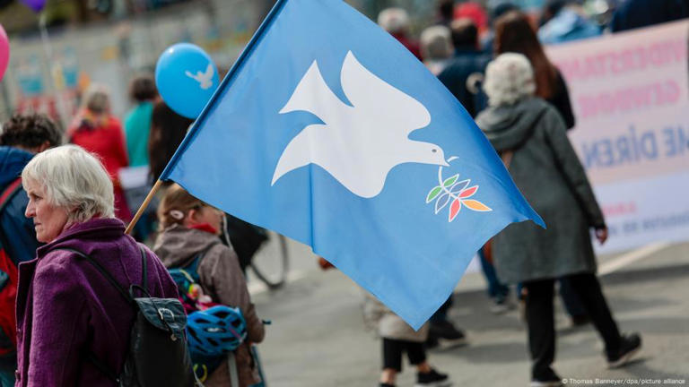 Germany's Easter peace marches underway in war-filled world
