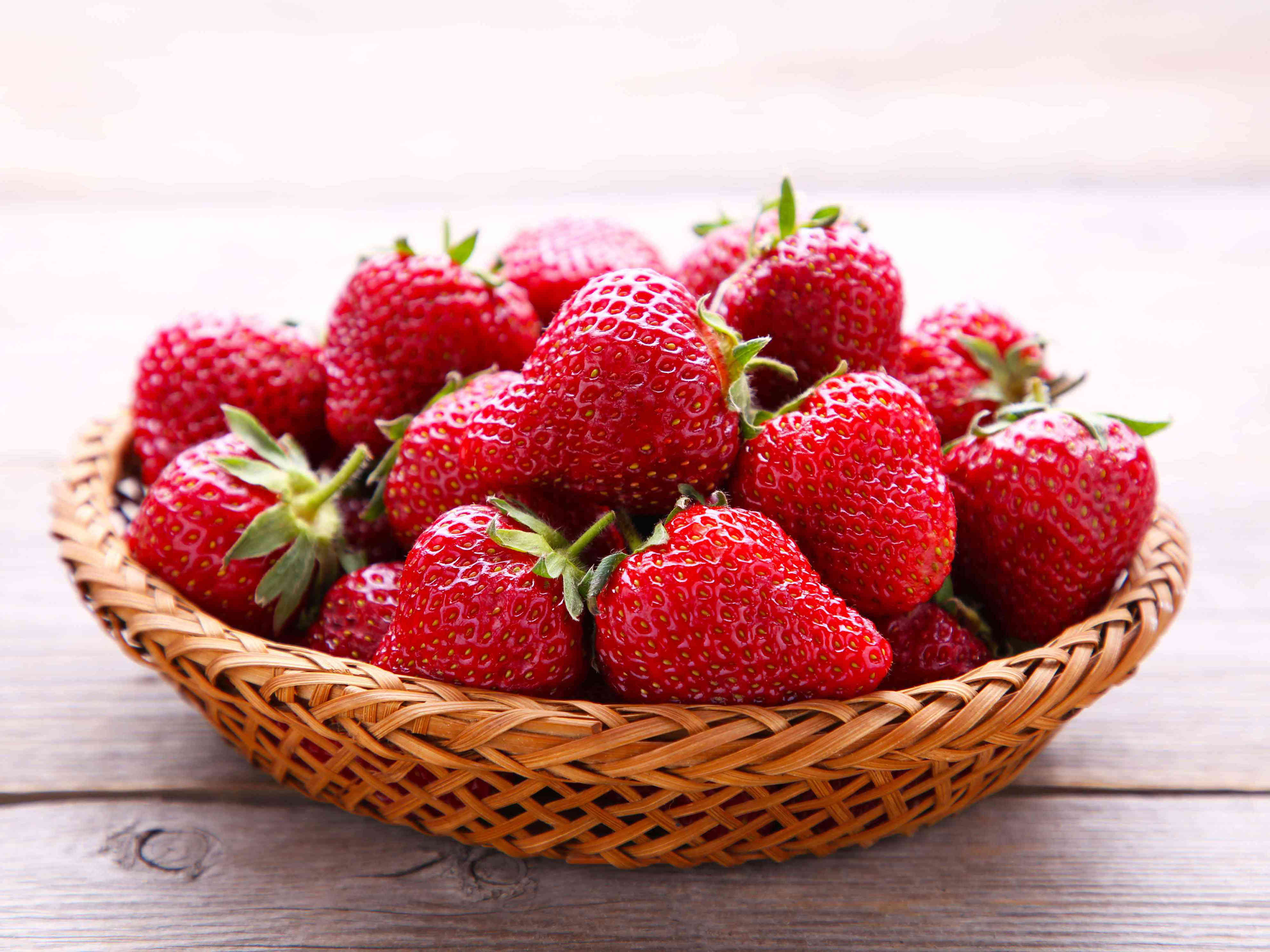 Driscoll's settles the debate: This is the best way to store strawberries