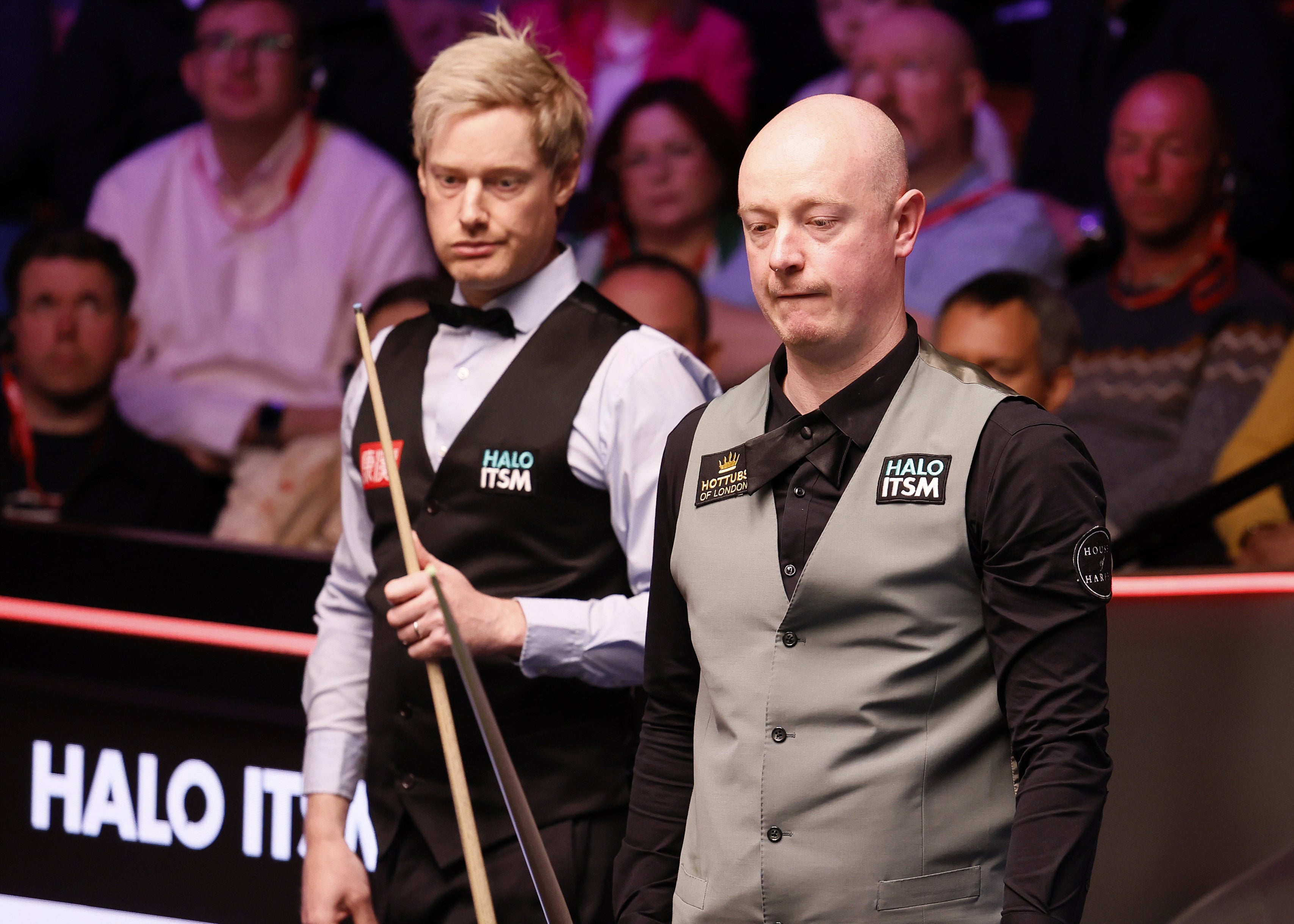 Kyren Wilson leads Lei Peifan in first round of World Championship