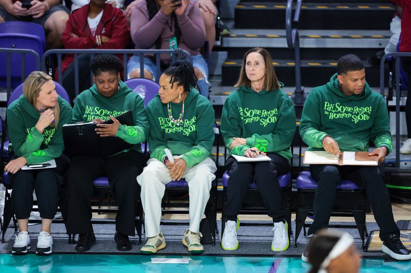 Dawn Staley finds South Carolina replacement after coach accepted new job