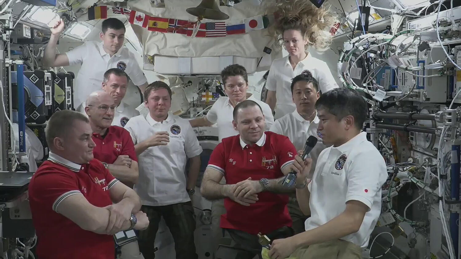 NASA's most senior astronaut returns to Earth with 2 cosmonauts