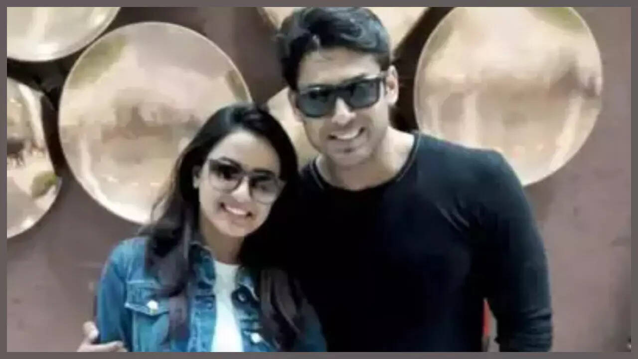 Jasmin Bhasin recalls meeting late Sidharth Shukla for the first time: '... we weren’t even ...