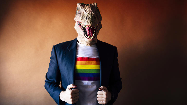 Denver Airport's Unsettling Conspiracy Theories: Lizard People ...