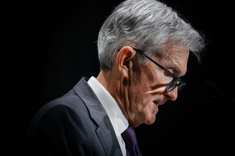 Firing Powell Would Hurt the Dollar and US Economy, France Says